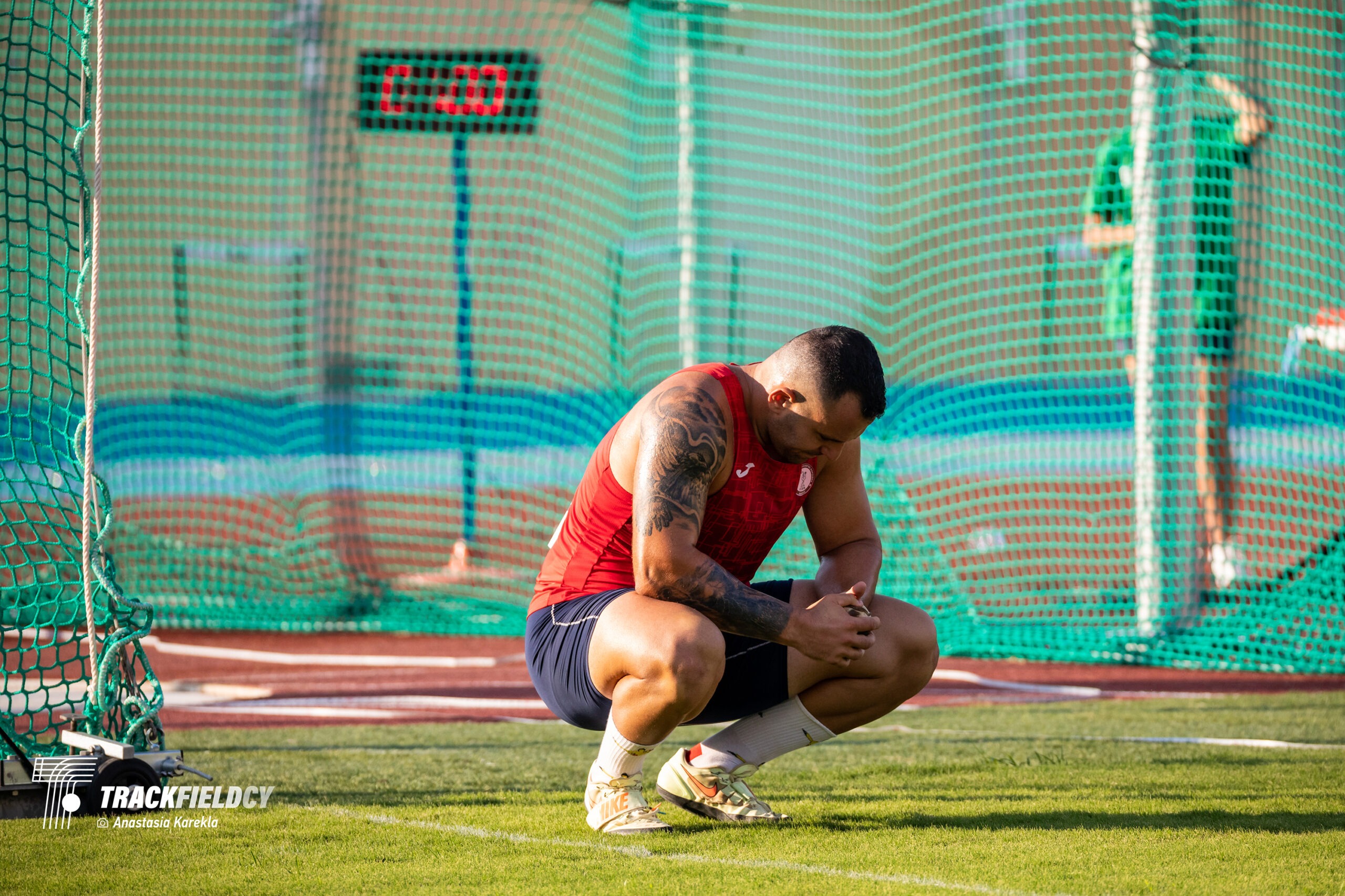 ΣΤΡΟΦΗ ΣΤΗΝ ΚΑΡΙΕΡΑ ΤΟΥ Ο ΠΟΥΡΣΑΝΙΔΗΣ - Trackfieldcy